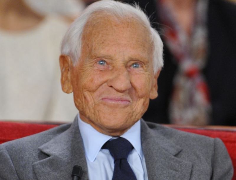 Décès de l'écrivain français Jean d'Ormesson à l'âge de 92 ans Décès de l'écrivain français Jean d'Ormesson à l'âge de 92 ans