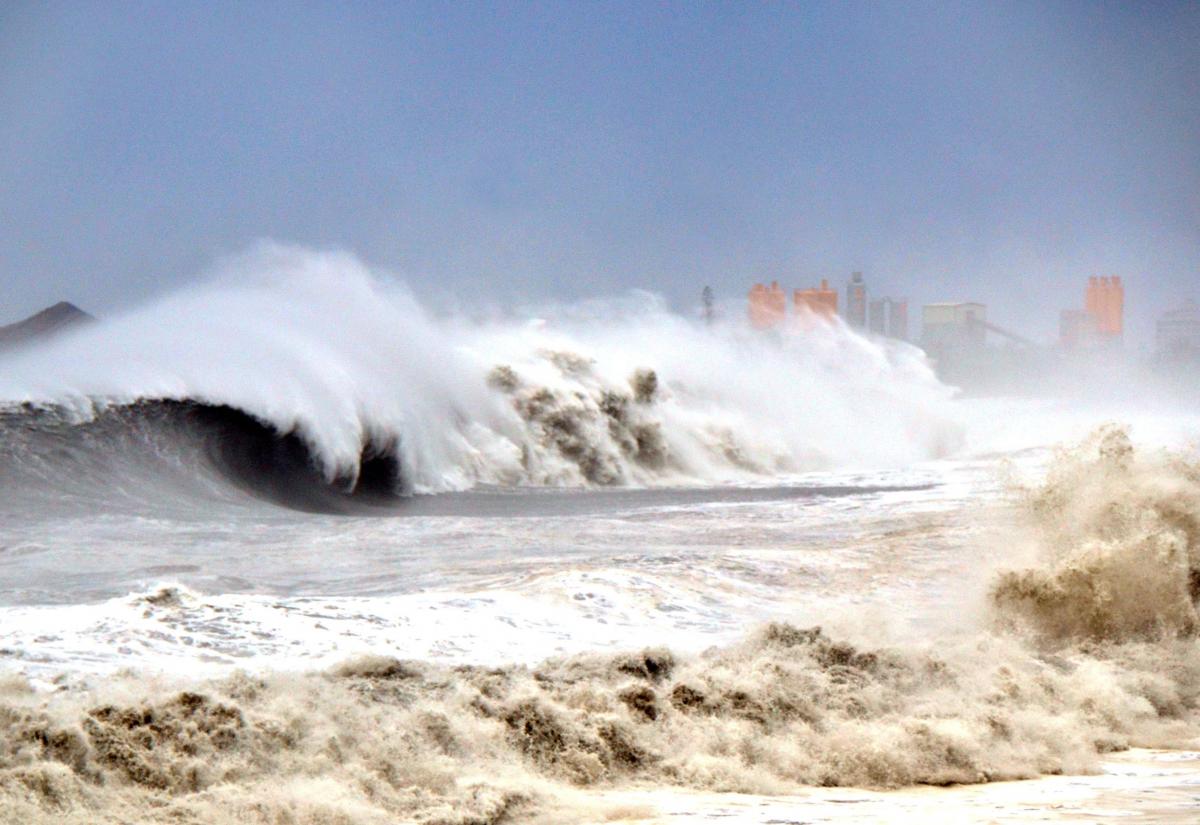Le super typhon Mangkhut fait des ravages Le super typhon Mangkhut fait des ravages